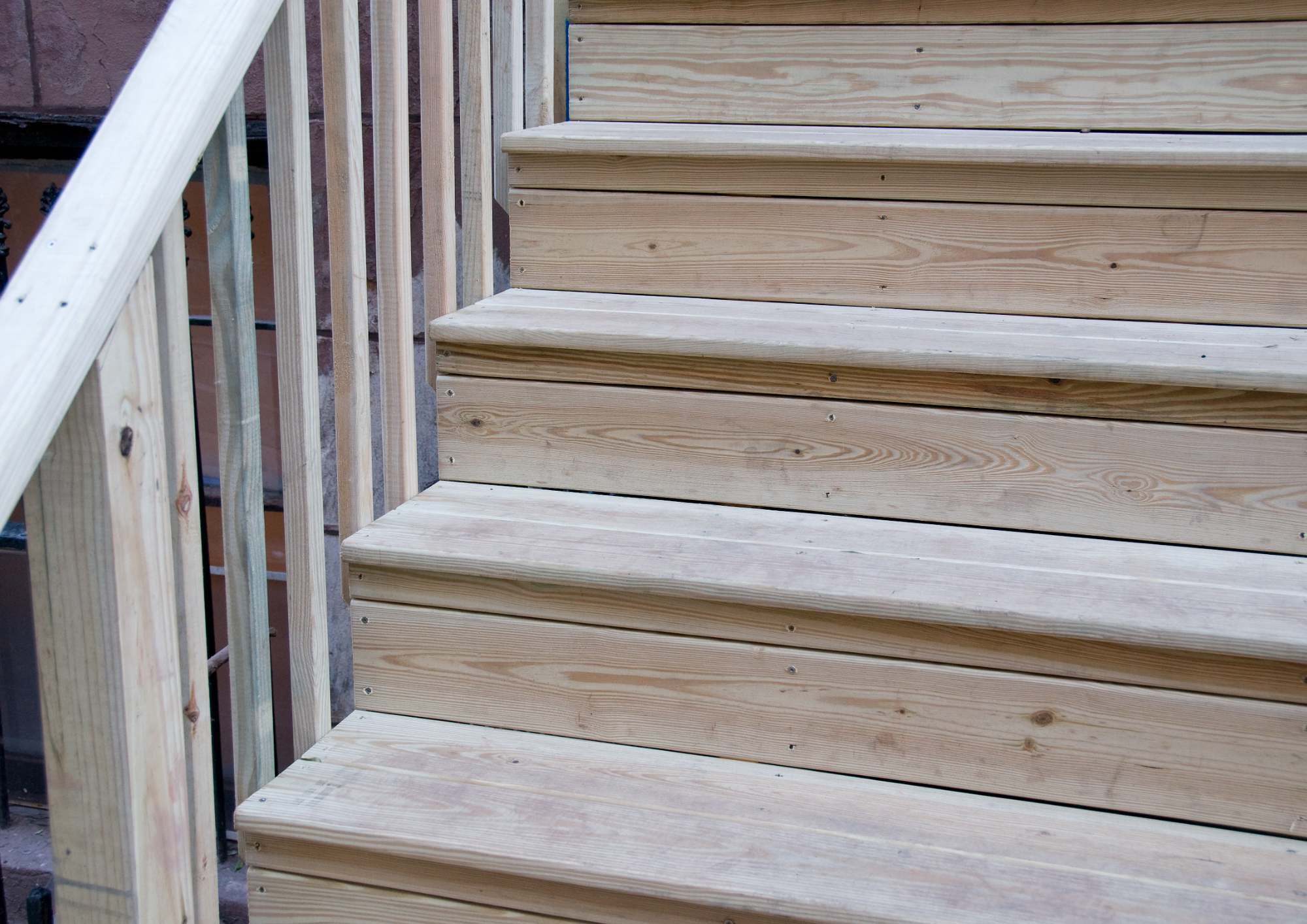 Rekkverk til trapp ute: Hva er kravene? | Hjem Og Hage