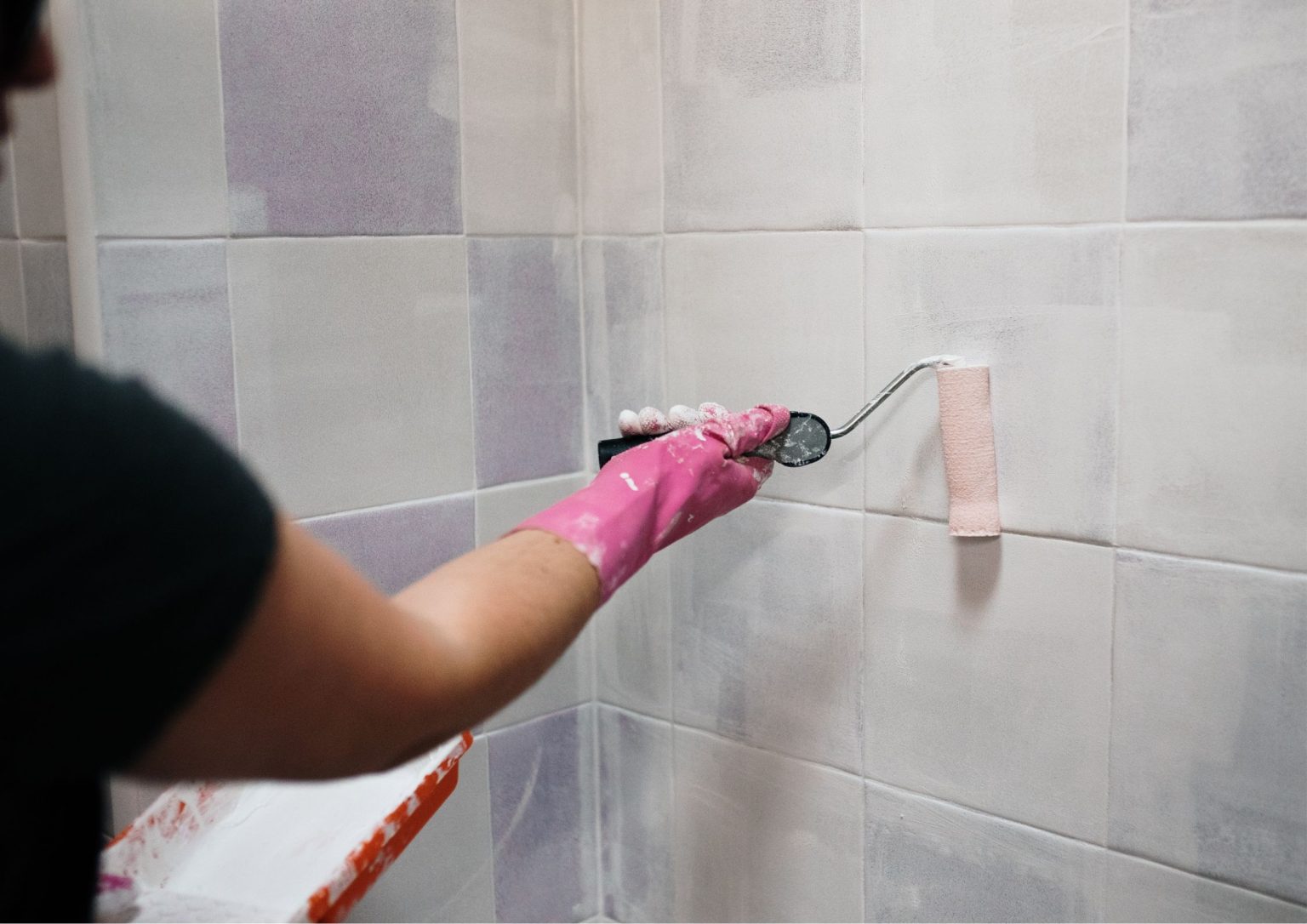 Male fliser på badet: En enkel guide | Hjem Og Hage